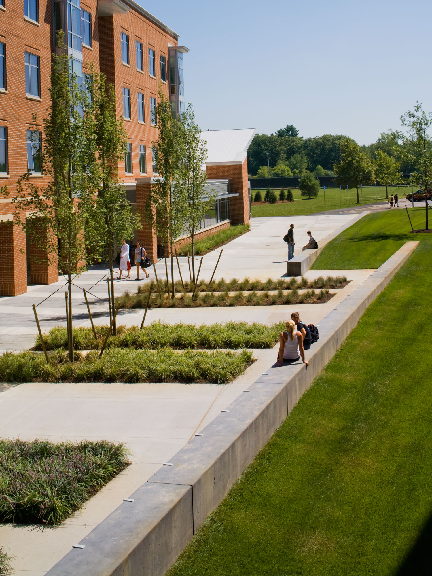 Bridgewater State University, Crimson Hall - Wagner Hodgson Landscape ...